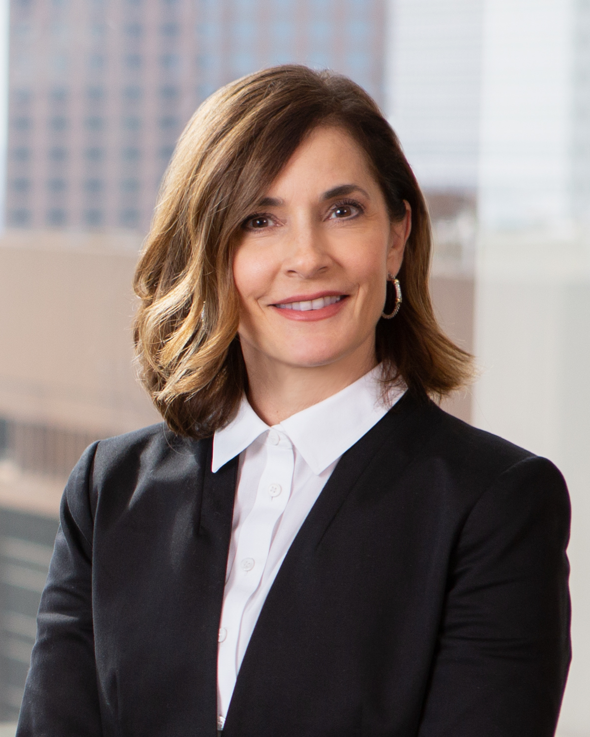 Lisa L. Davis | People | Vinson & Elkins LLP